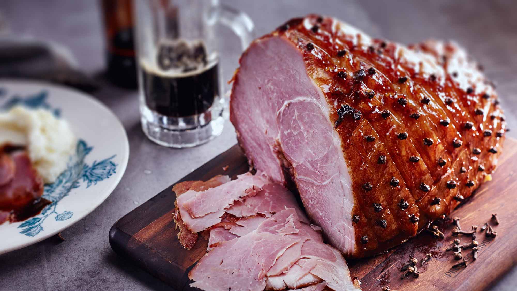 Traditional Baked Ham in Beer and Mustard | McCormick Australia