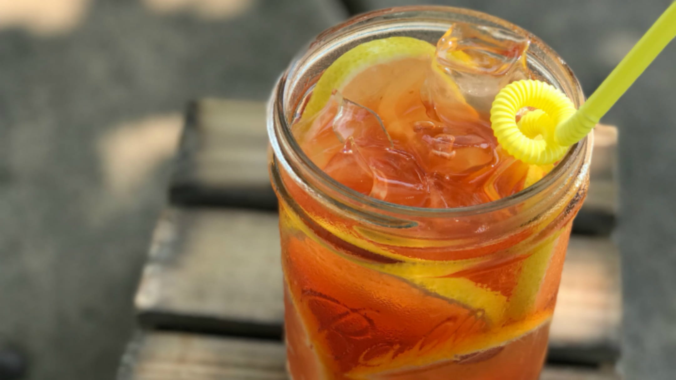 The Classic Lemon Iced Tea | McCormick For Chefs®