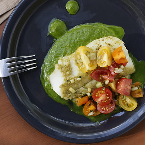 Matcha Baked Cod with Spinach Pesto and Tomato Salad | McCormick For Chefs®