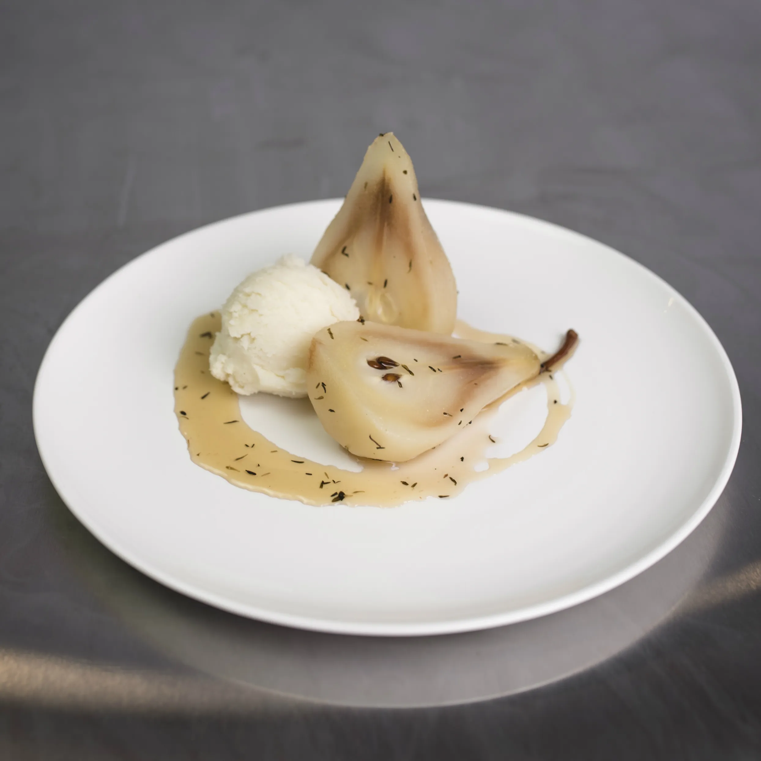 Thyme and Cinnamon Poached Pears | McCormick For Chefs®