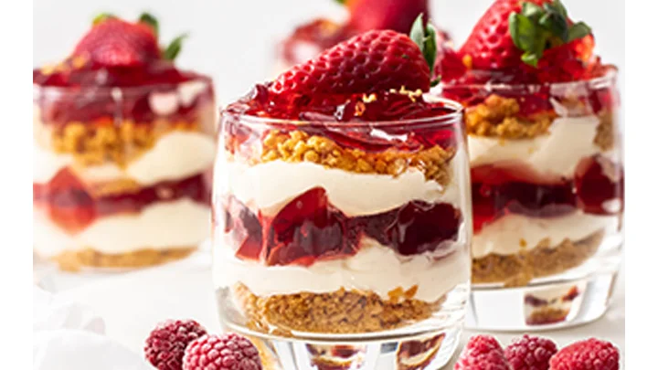 Mousse cheesecake vanille et fruits rouges | McCormick For Chefs®