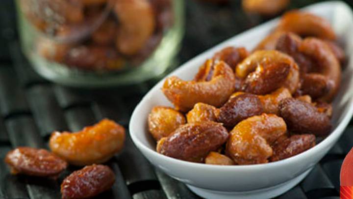 Frank's RedHot Honey Glazed Nuts | McCormick Flavour Solutions