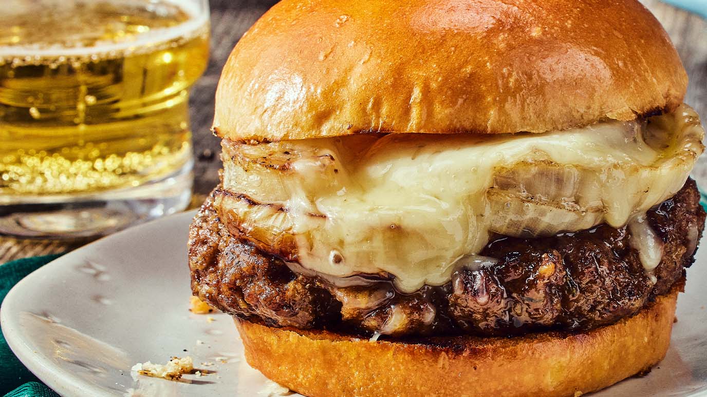 Ultimate Canadian Burgers | La Grille