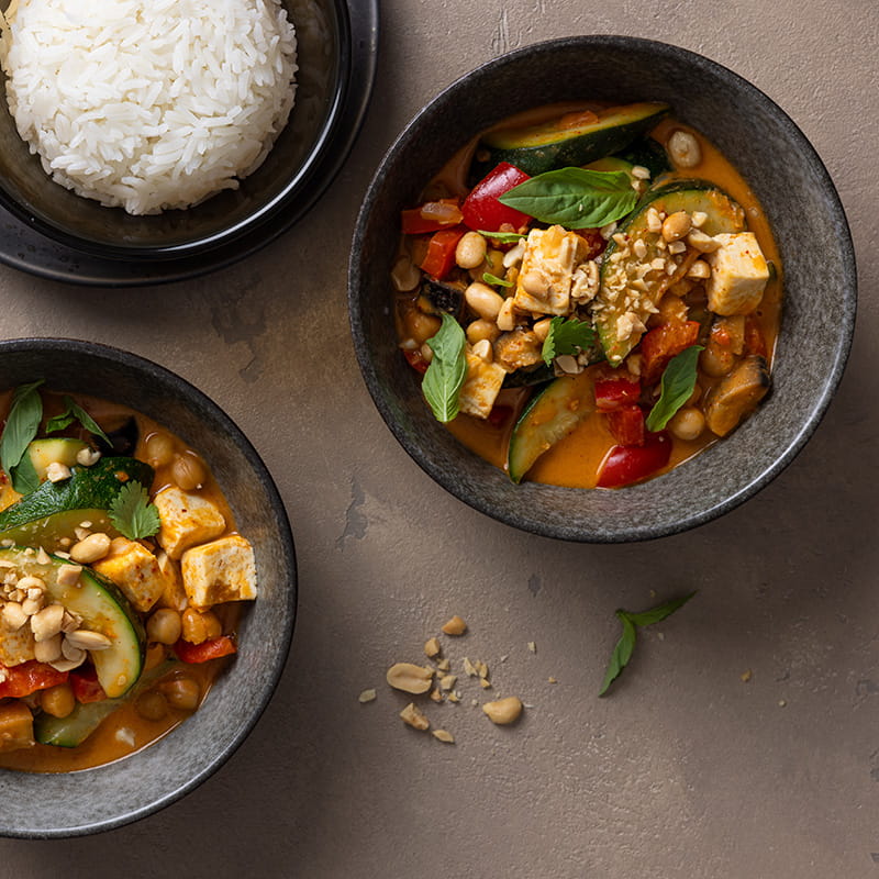 Curry rouge thaï aux pois chiches cuits au four et au tofu | Thai Kitchen